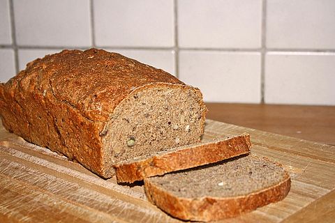 Schnelles Dinkelbrot mit Sonnenblumenkernen von Backmouse | Chefkoch