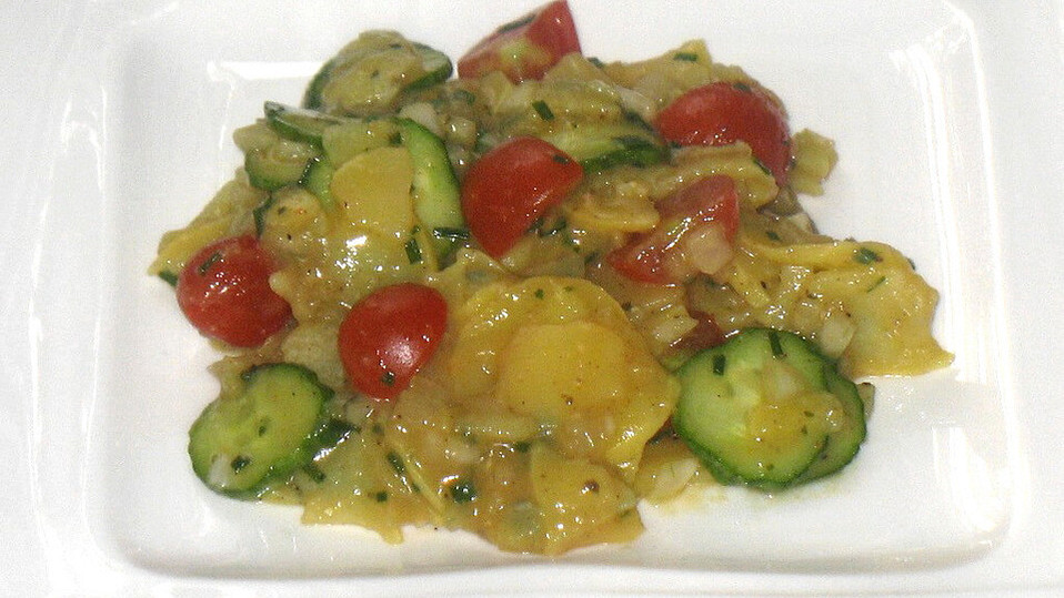 Kartoffelsalat Mit Gurke Und Tomate