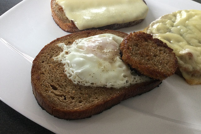 Brotschnitte mit Ei von juliamonique