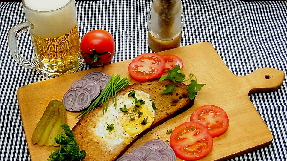 Brotschnitte mit Ei von juliamonique
