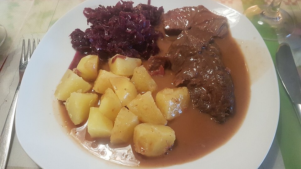 Rinderbacke in Rotwein geschmort von Monika
