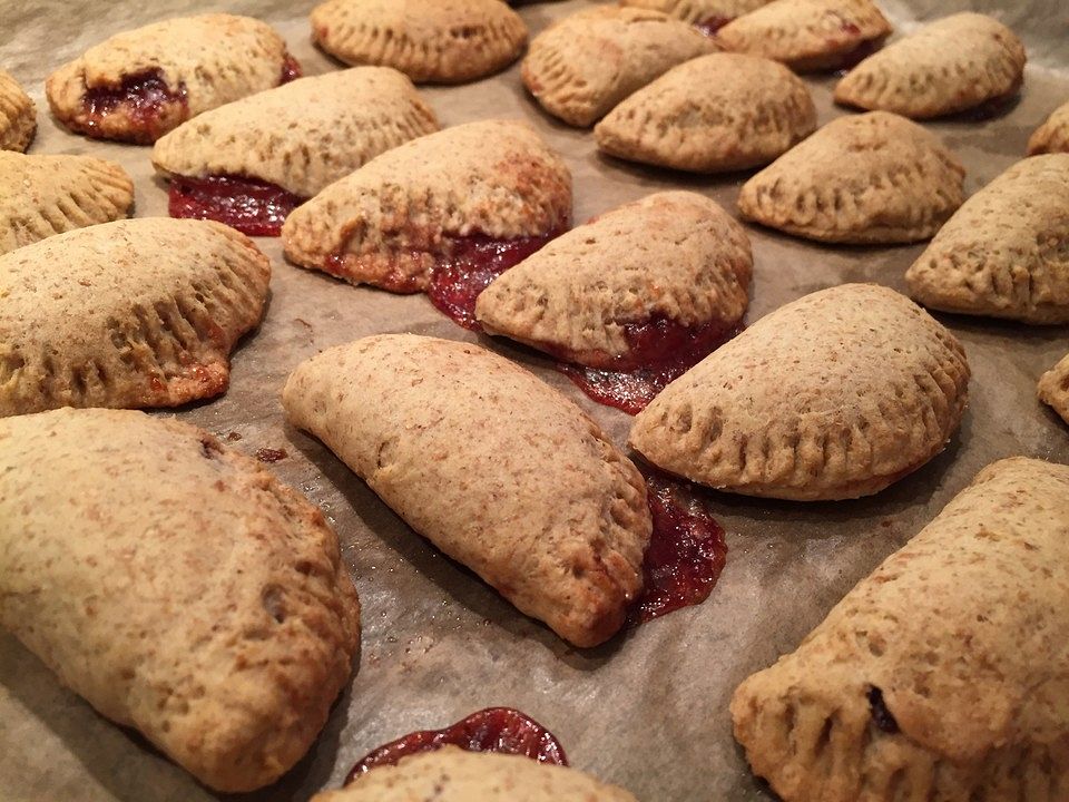 Süße Teigtaschen von ÖzlemS | Chefkoch