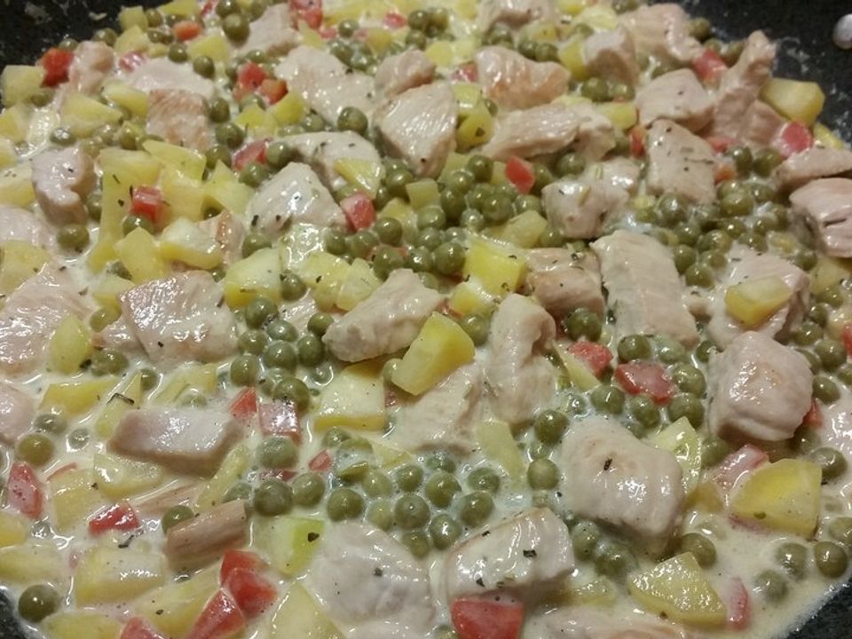 Putenfleisch in Käse-Sahne-Soße mit Erbsen von Yessa| Chefkoch