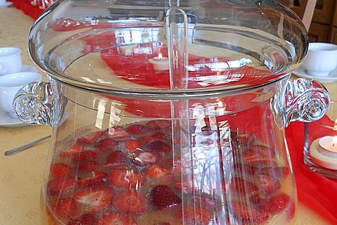 Fruchtige Sommerbowle, alkoholfrei und nicht so süß von rosenmarilis
