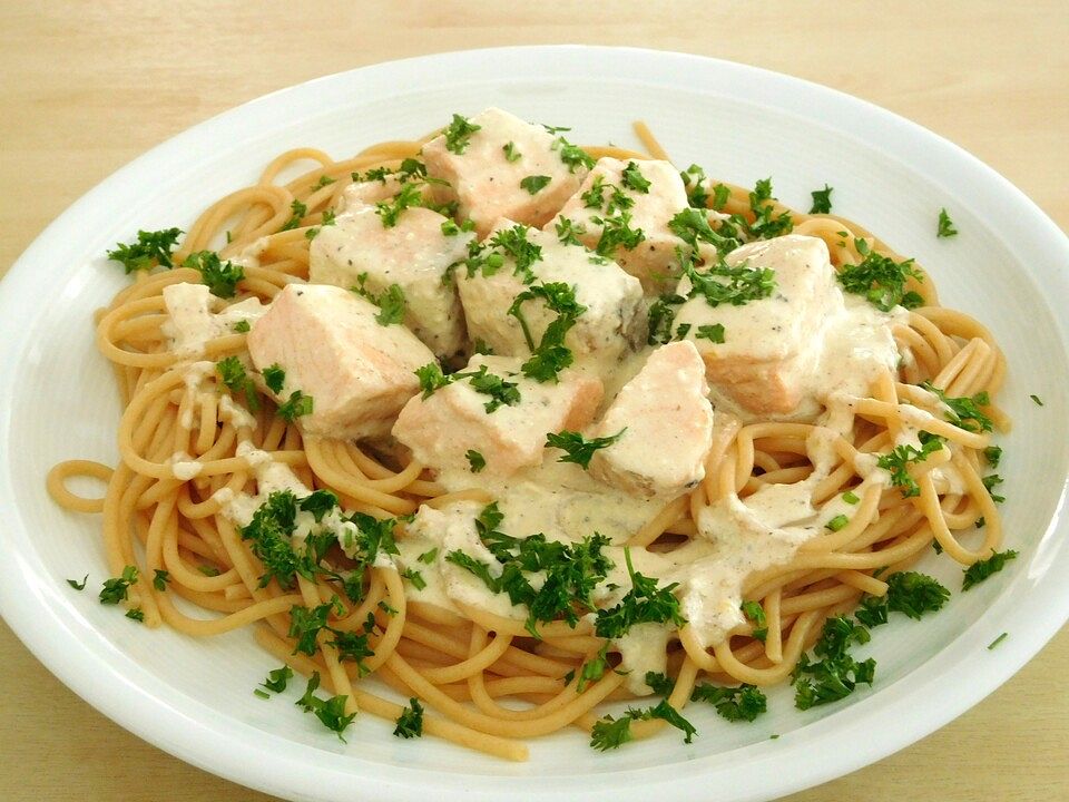 Spaghetti mit Lachs - Sahne Soße von gerfried| Chefkoch