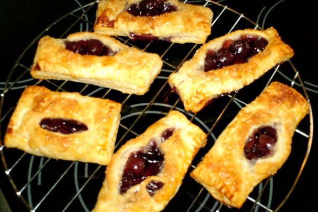 Cherry Pockets von MarvinXD