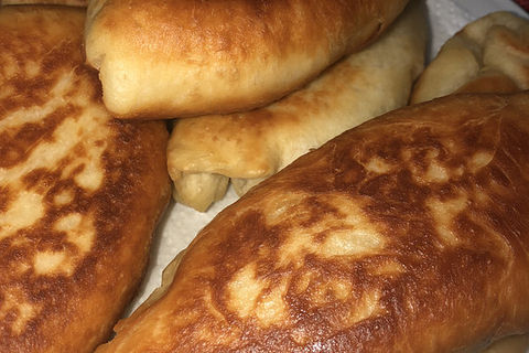 Russische Piraschki von Alir| Chefkoch