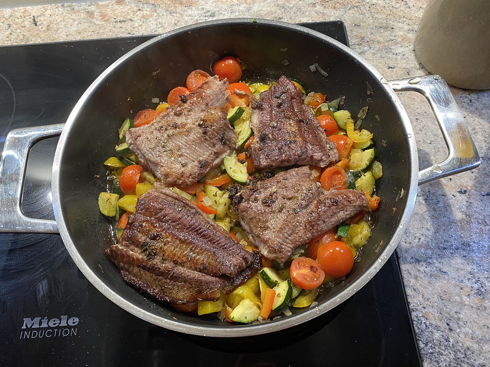 Welsfilet auf Ratatouille von mietze76| Chefkoch