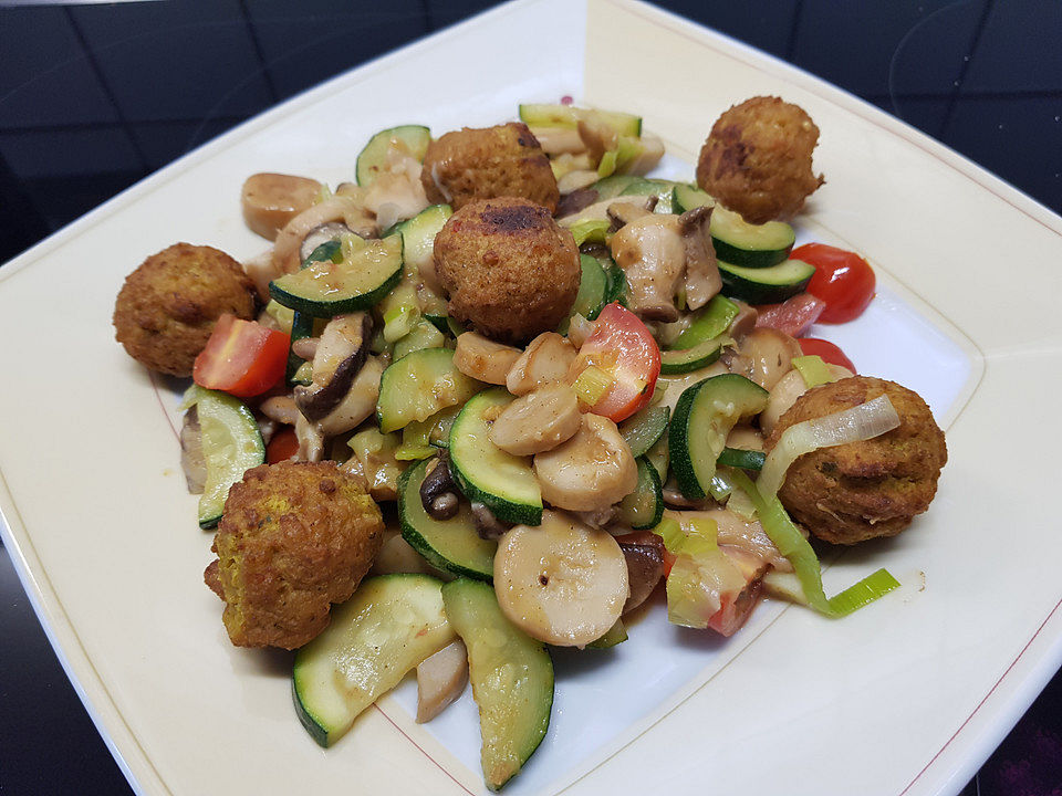 Zucchini-Champignons in Mozzarella-Sojasahnesauce von MissLexi| Chefkoch