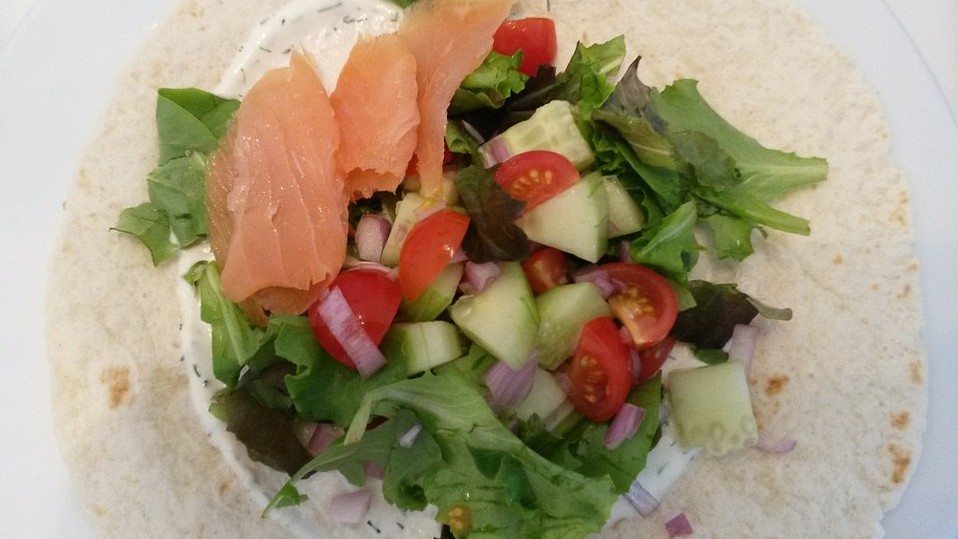 Wraps mit Lachs und Zitronen-Quark-Dip von Pfeif07