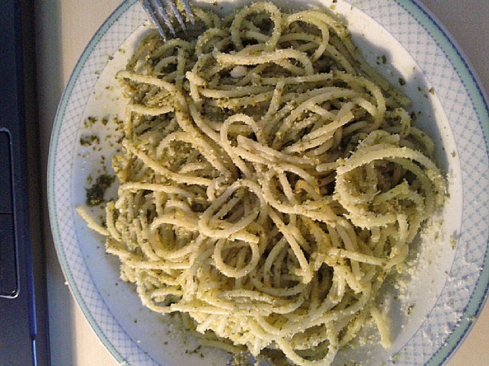Spaghetti mit Pesto von Tsu_chan| Chefkoch
