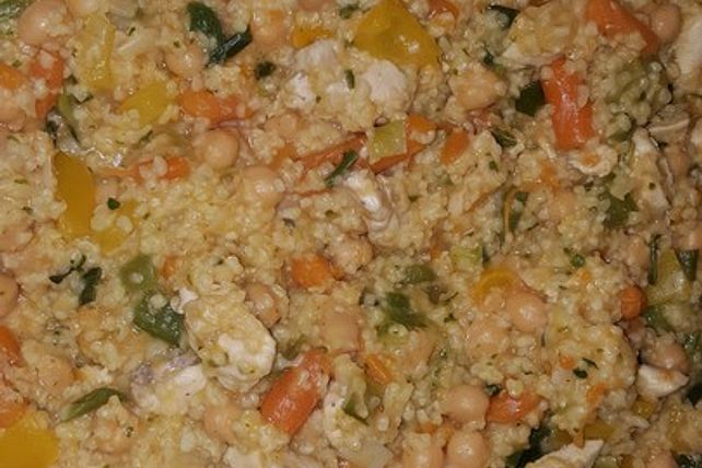 Liddis Bulgurpfanne mit Hähnchenbrust und Kichererbsen von Liddi| Chefkoch