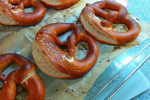 Brezeln wie aus der Bäckerei von streusalz| Chefkoch