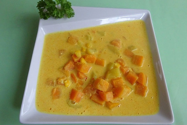 Kürbissuppe mit Sahne und Eigelb legiert von katze_tabitha