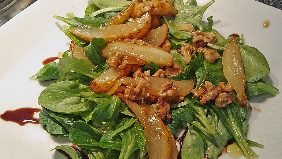 Feldsalat Mit Birnen Und Walnüssen