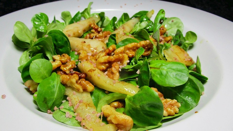 Feldsalat Mit Birnen Und Walnüssen