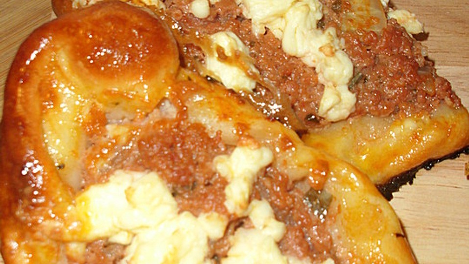 Hackfleisch-Schiffchen - Kıymalı Pide von SekerliTatli