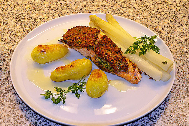 Lachstranche mit Estragonkruste von allinge| Chefkoch