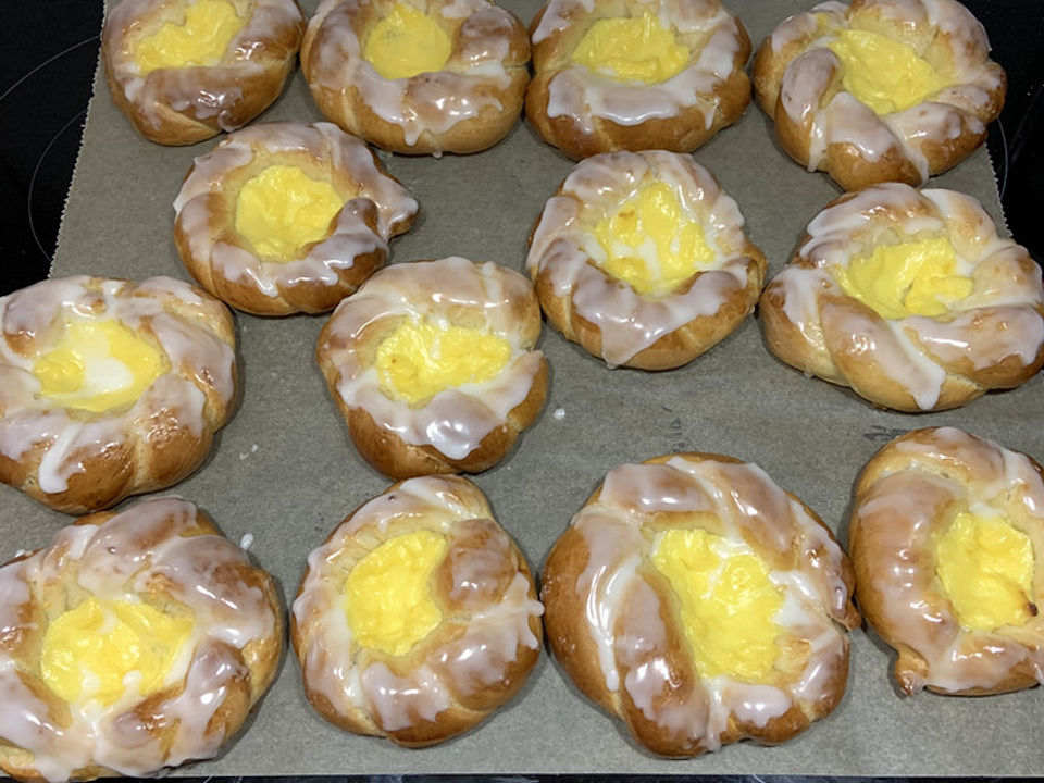 Hefeteilchen mit Pudding von -Pustekuchen-| Chefkoch