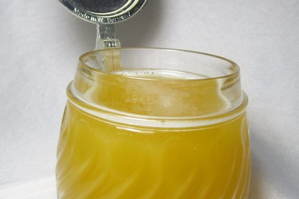 Alkoholfreier Bier-Cocktail mit Ananas und Kokossirup von chefkoch