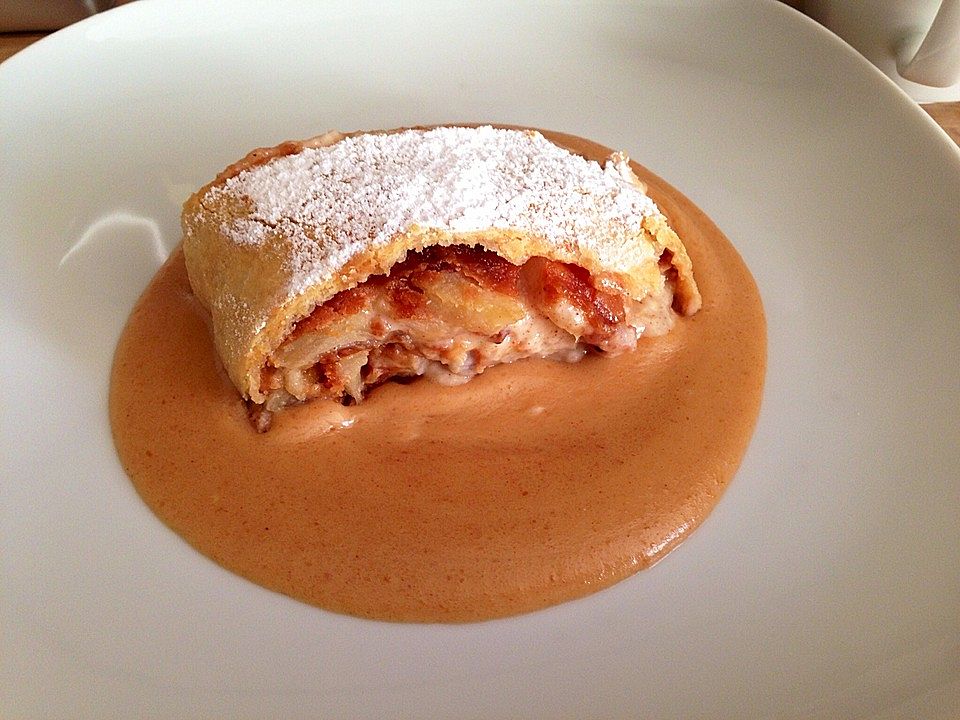 Apfel-Erdnuss-Strudel von Jennifer_Melanie| Chefkoch
