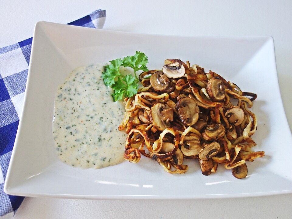 Gebratene Flädle mit Champignons von daniela__71| Chefkoch