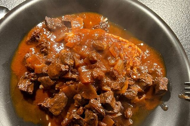 Rindfleisch in Rotwein aus dem Römertopf von Harusha| Chefkoch