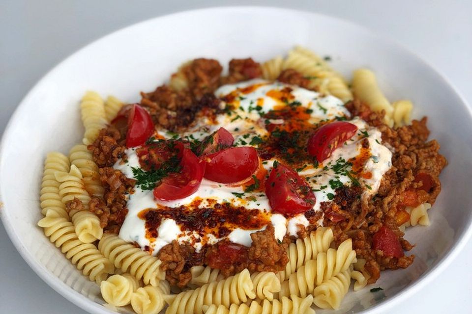 Yogurtlu Eriste - Turkish Pasta
