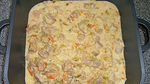 Eingemachtes Kalbfleisch