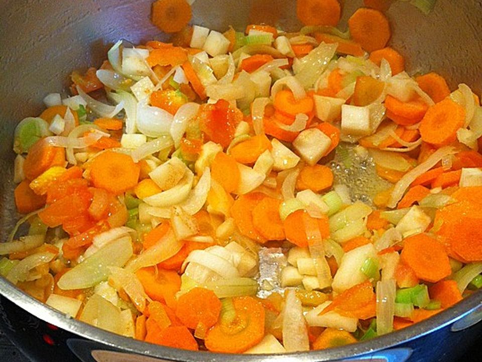 Vegetarische Gemüsesuppe von Mellimaus007 | Chefkoch