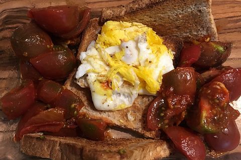 Starkes Toast-Ei mit Tomate von SinnedPaka