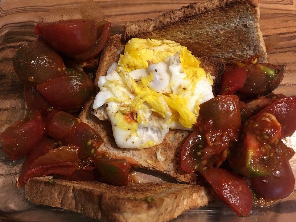 Starkes Toast-Ei mit Tomate von SinnedPaka| Chefkoch