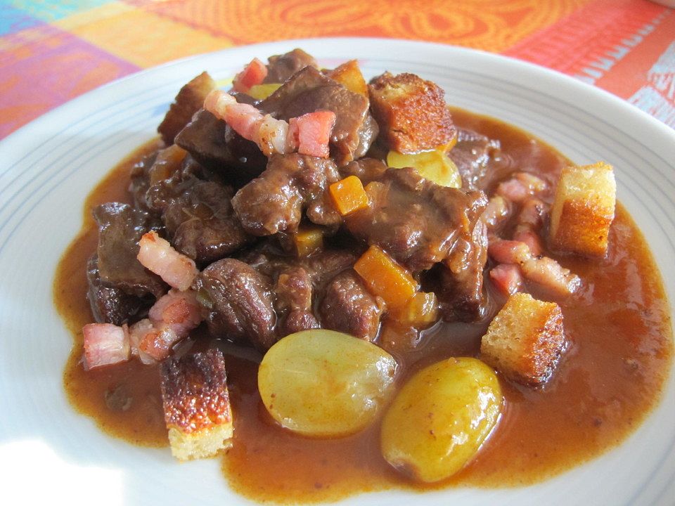 Rehragout mit Weintrauben und Croûtons von otto42| Chefkoch