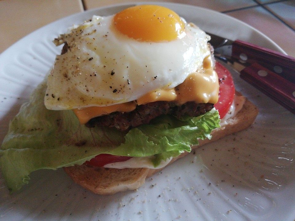 Bacon-Burger mit Spiegelei von Yvonna | Chefkoch