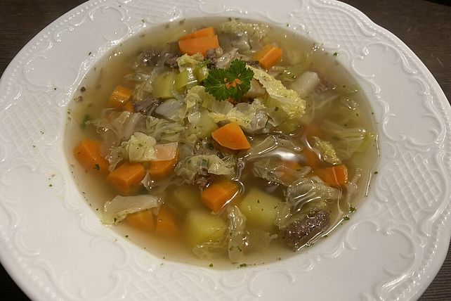 Rindfleischsuppe mit Wirsing und Kartoffeln von Yasca| Chefkoch