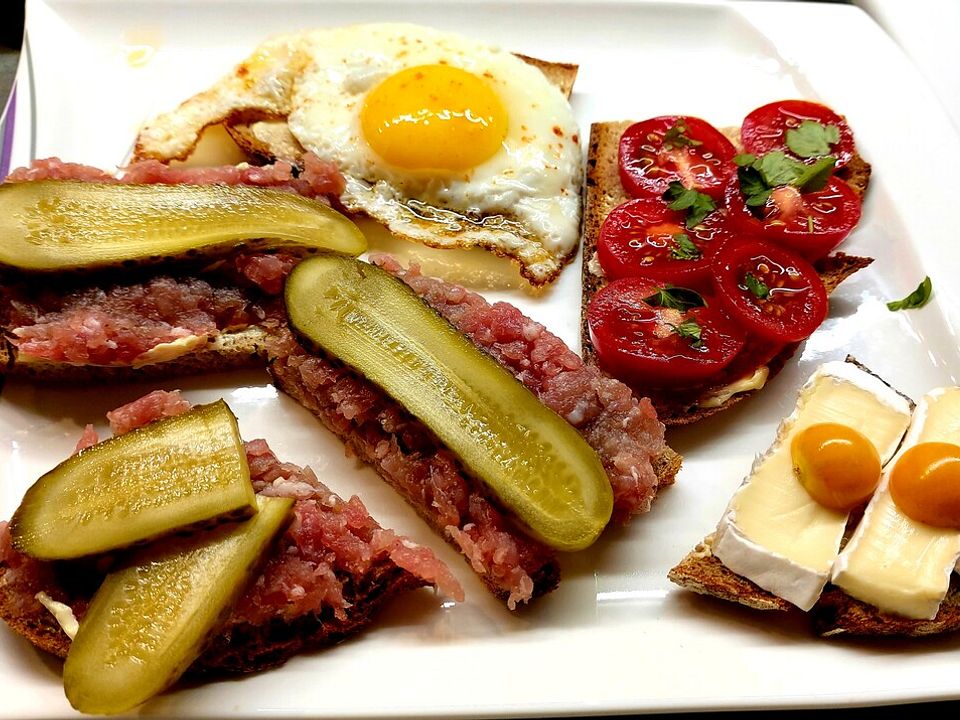 Hackepeter mit Schnittlauch und Gurke von soja2010| Chefkoch