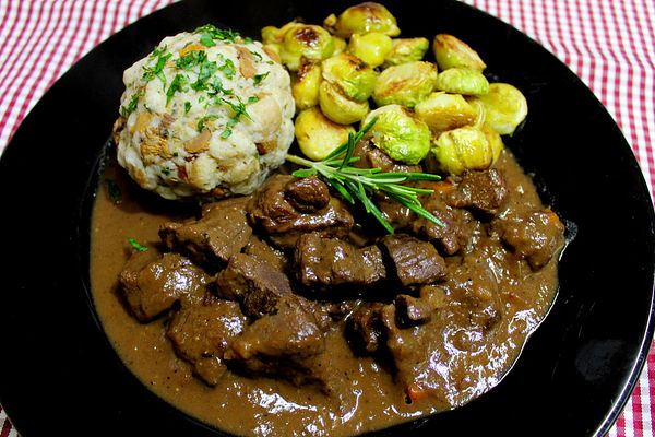 Hirschgulasch nach Omas Rezept von Brutzel-Murat | Chefkoch
