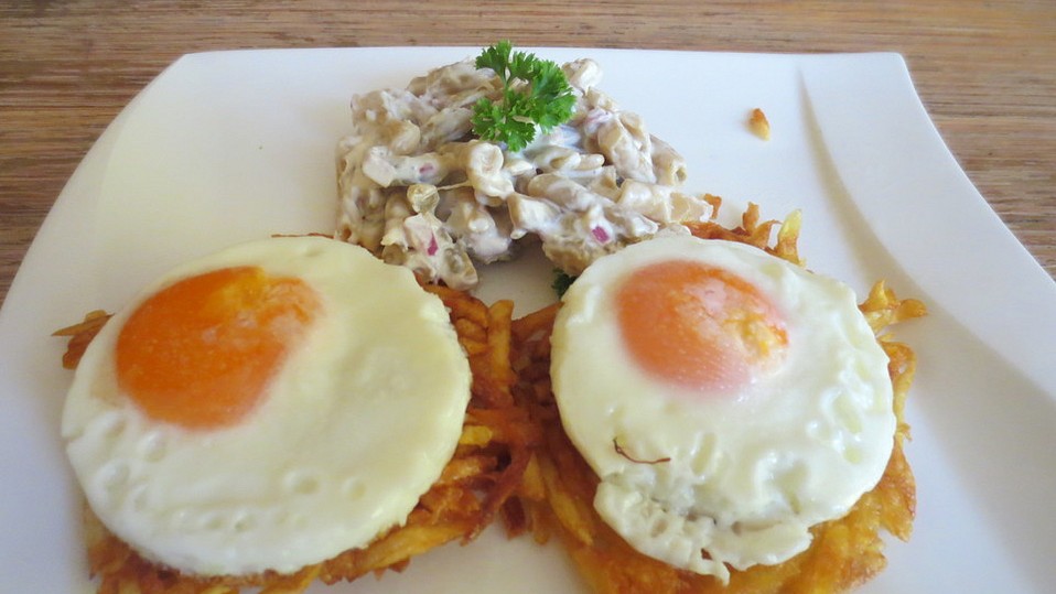 Rösti mit Bacon- Spiegelei-Deckel von araguaney