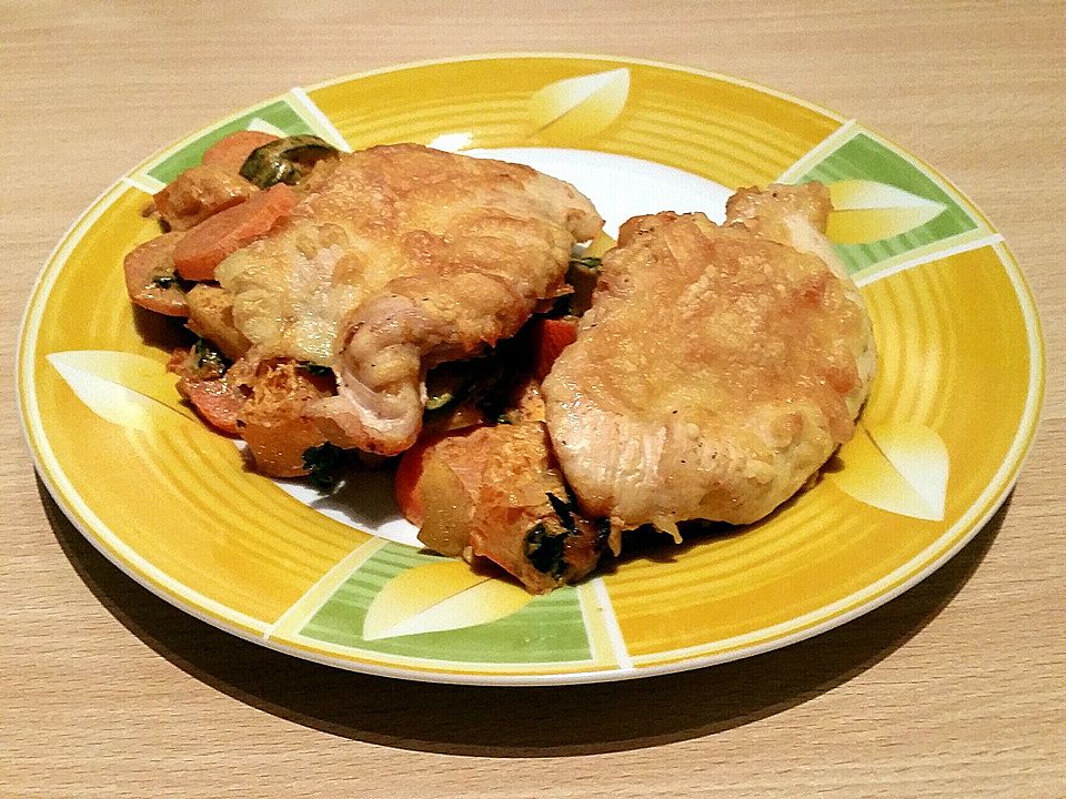 Überbackene Hähnchenschnitzel auf Gemüse von Aconite| Chefkoch