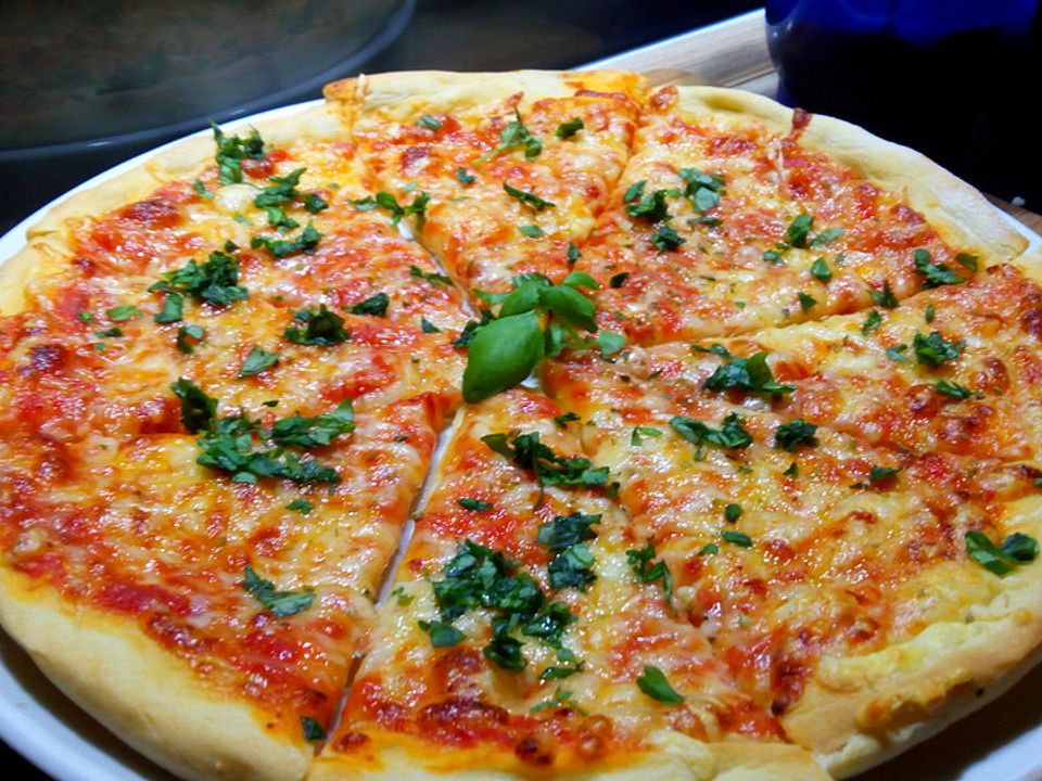 Pizza "Margherita" von Luna-Lucy| Chefkoch