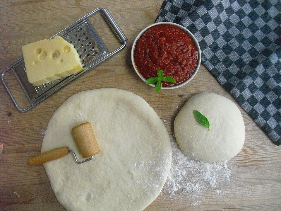 American Pizza Teig selber machen von CookBakery| Chefkoch