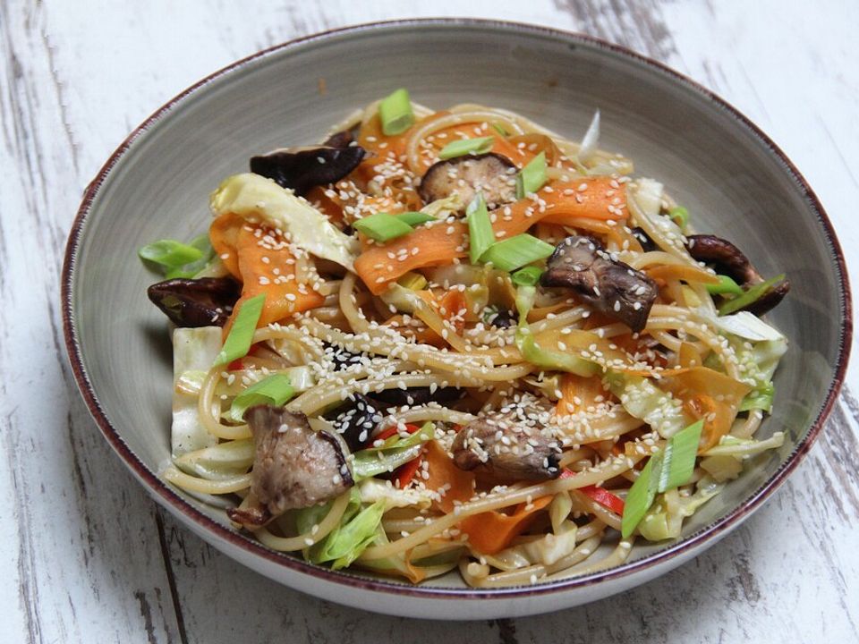 BBQ-Udon-Nudelpfanne von finolino| Chefkoch