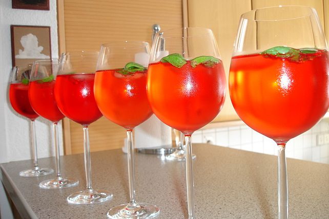 Spritz mit Holunder und Basilikum alkoholfrei von dodith| Chefkoch