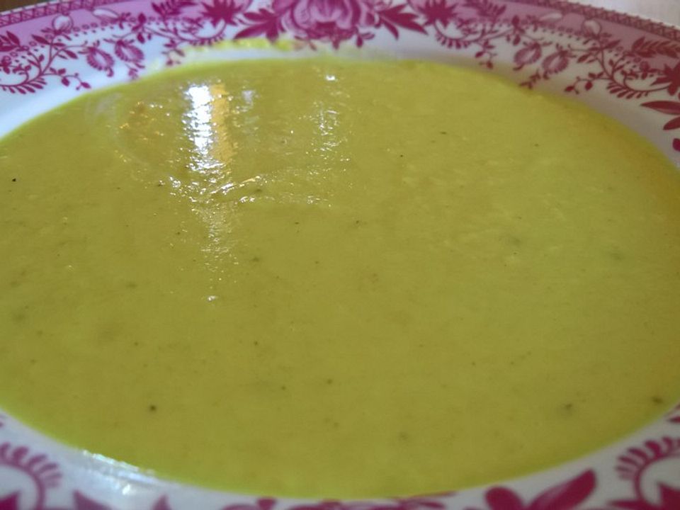 Pastinaken-Currysuppe mit Kokosmilch von mellli6 | Chefkoch