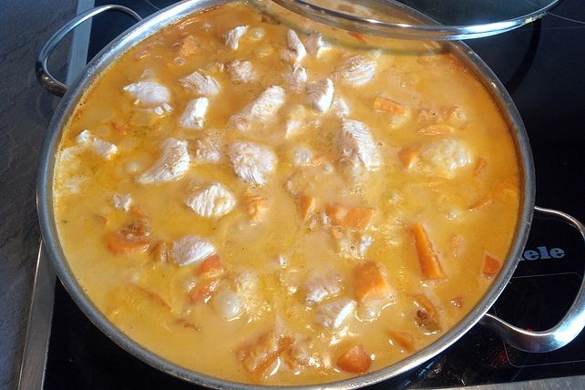 Kokos-Currysuppe mit Huhn, Gemüse und roten Linsen von gax| Chefkoch