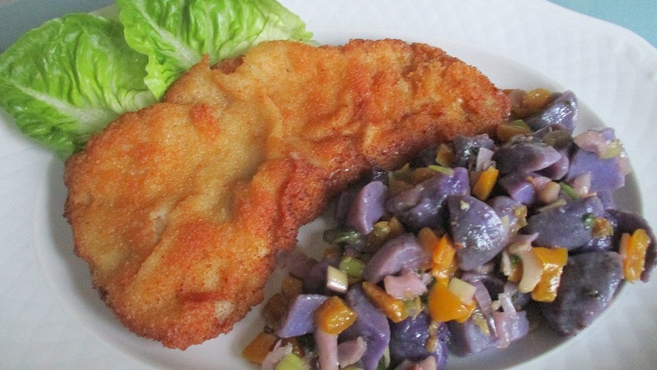 Wiener Schnitzel mit Petersilienkartoffeln und Preiselbeeren von geISLE