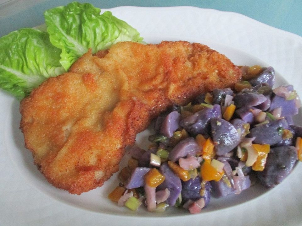 Wiener Schnitzel mit Petersilienkartoffeln und Preiselbeeren von geISLE ...