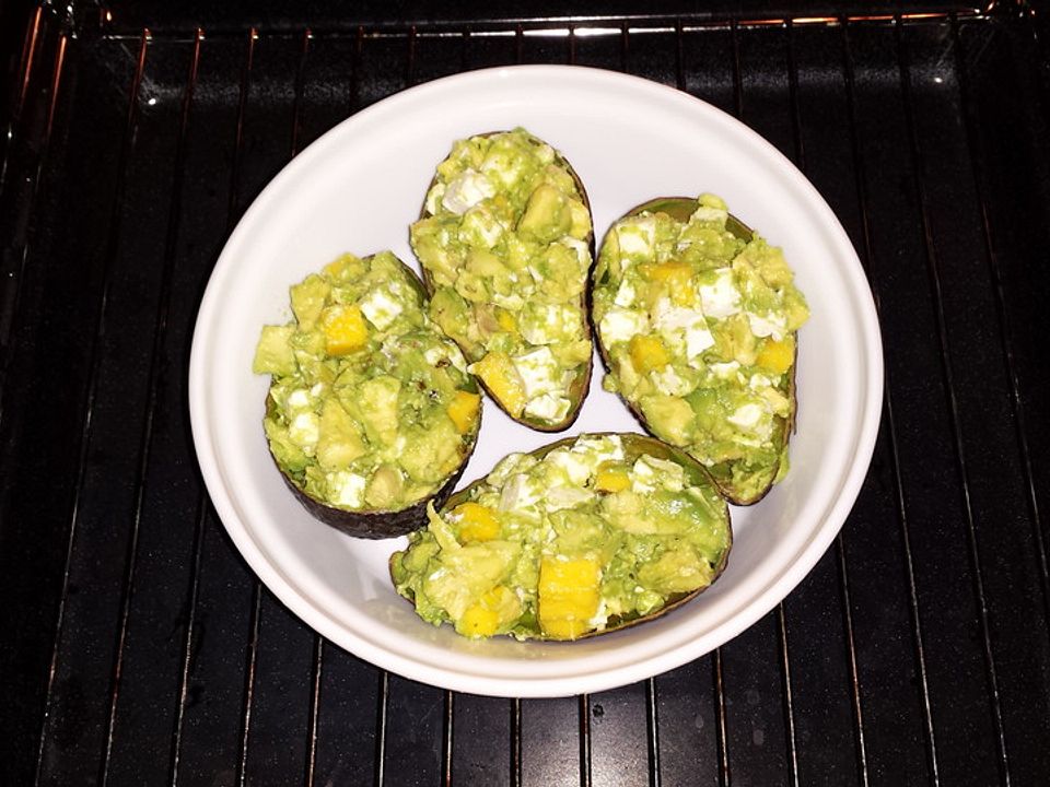 Avocados mit Mango und Schafskäse aus dem Ofen von CookingJane74| Chefkoch