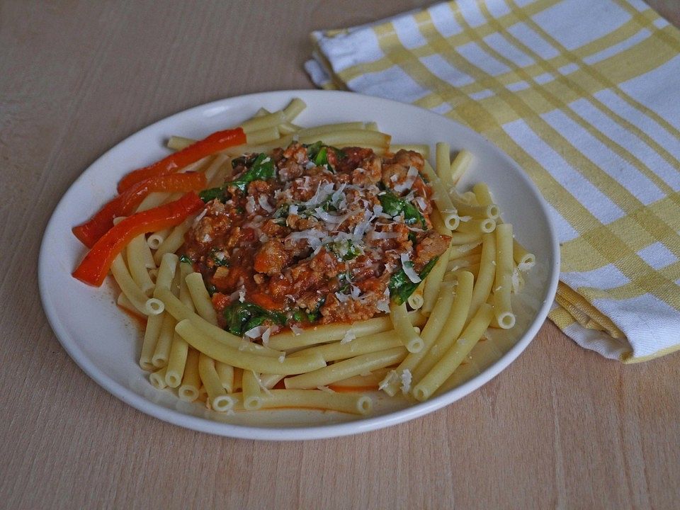 Paprikasauce mit Salsiccia und Blattspinat von ars_vivendi| Chefkoch