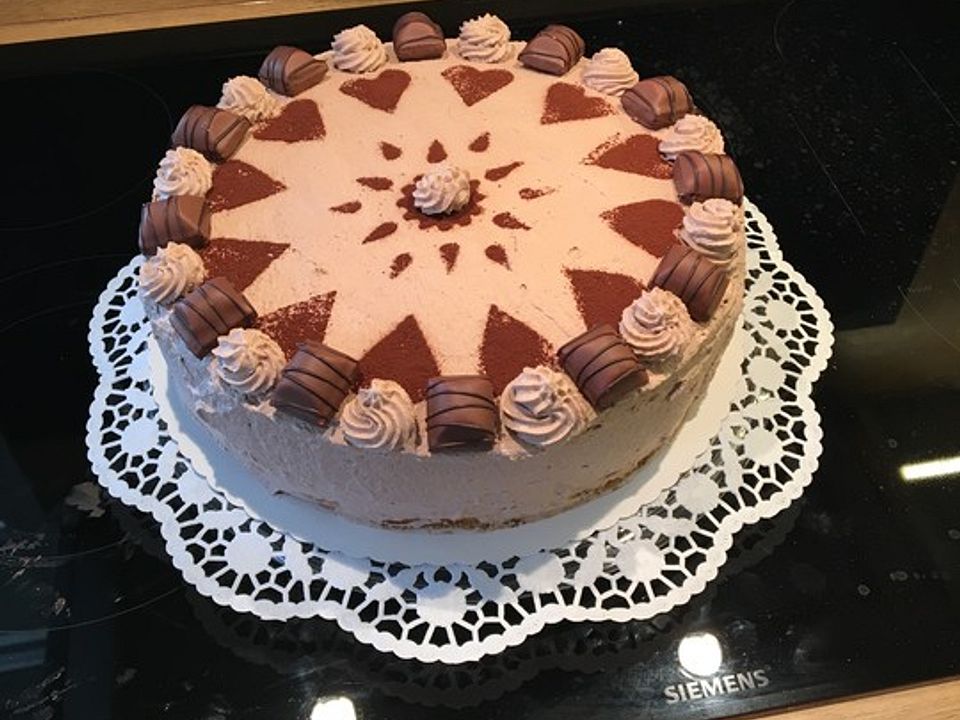 Einfache Bueno-Torte von CateB | Chefkoch